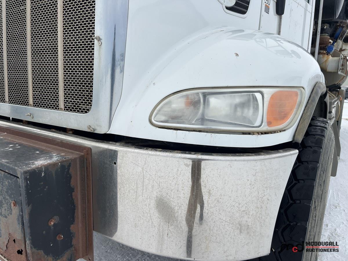 2011 Peterbilt PB348 T/A Vac Truck